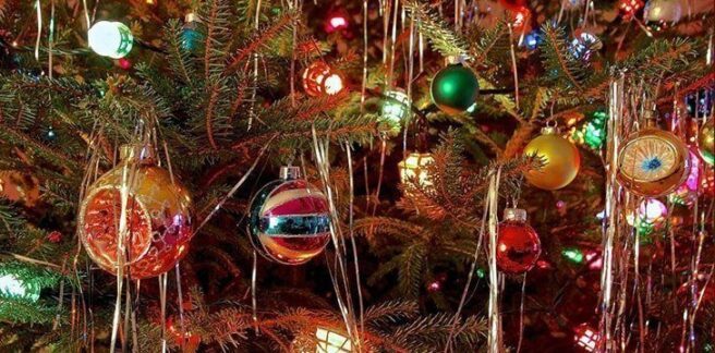 The History Of Tinsel - The Fact Site