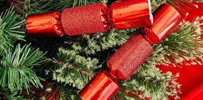 The History of Christmas Crackers - The Fact Site