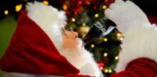 How Coca-Cola Actually Changed Santa's Appearance - The Fact Site
