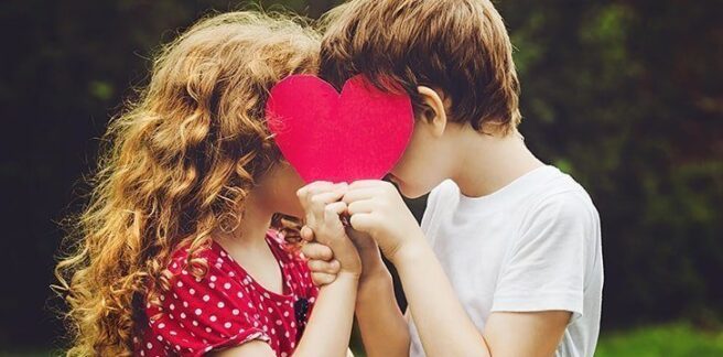 9 Electrifying Facts About Kissing That You'll Love - The Fact Site