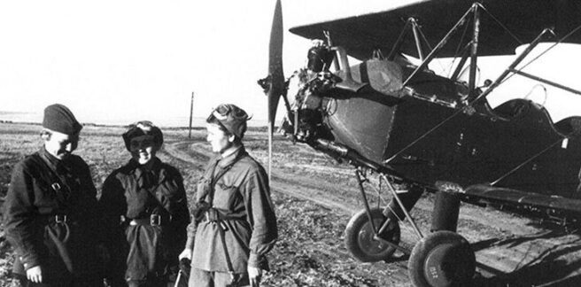 The Soviet Night Witches - Female Bomber Pilots of WWII - The Fact Site