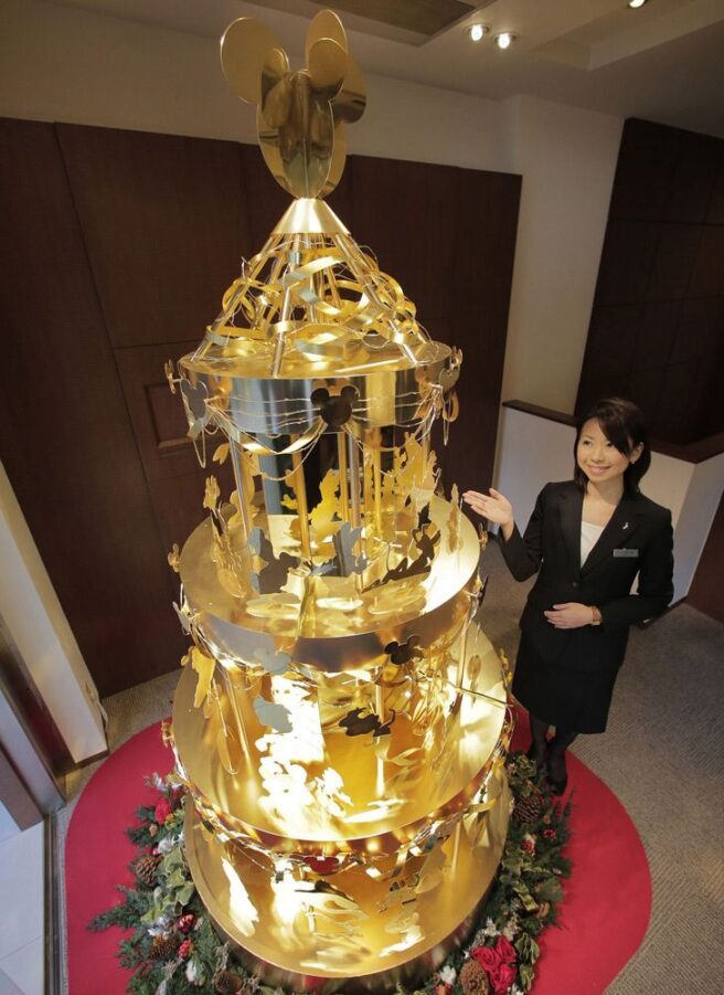 The Most Expensive Christmas Trees - The Fact Site