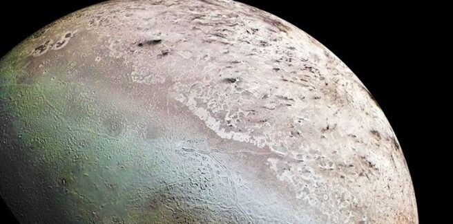 5 Celestial Facts About Triton - Neptune's Largest Moon - The Fact Site