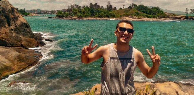 The Surprising History Of The Tank Top - The Fact Site