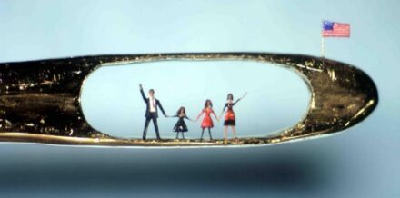 The World's Teeniest Tiny Sculptures - The Fact Site