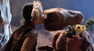 7 Extraordinary Facts About E.T. - The Fact Site