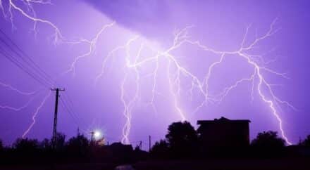 What Causes Thunder And Lightning? - The Fact Site