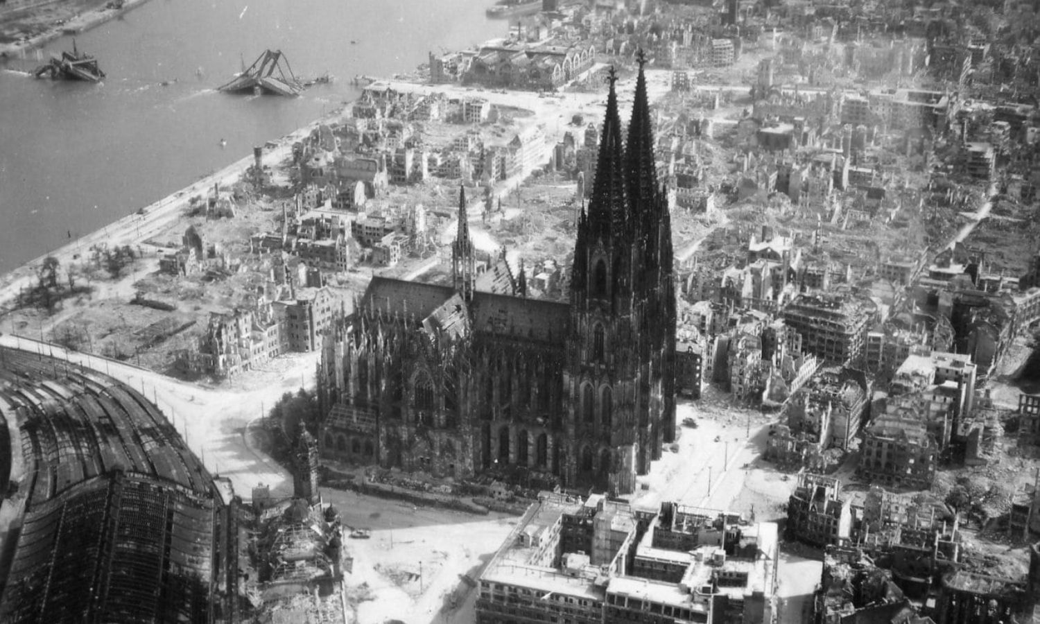 August 14: Facts & Historical Events On This Day - The Fact Site