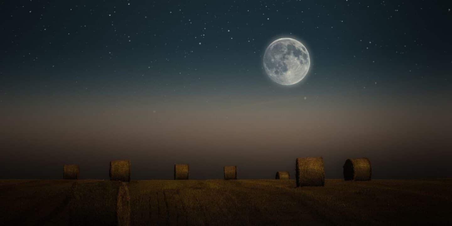 What Is a Corn Moon? - The Fact Site