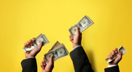 Why Do Auctioneers Talk So Fast? - The Fact Site