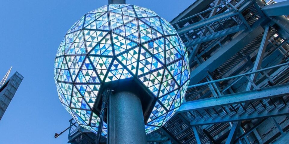 A Brief History of New York's New Year's Eve Ball Drop - The Fact Site