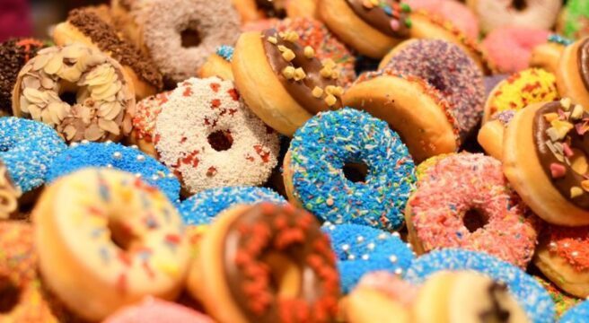 Cops & Donuts: The World's Greatest Love Affair - The Fact Site