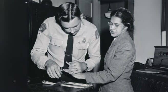 30 Surprising Facts About Rosa Parks That You Didn't Know - The Fact Site