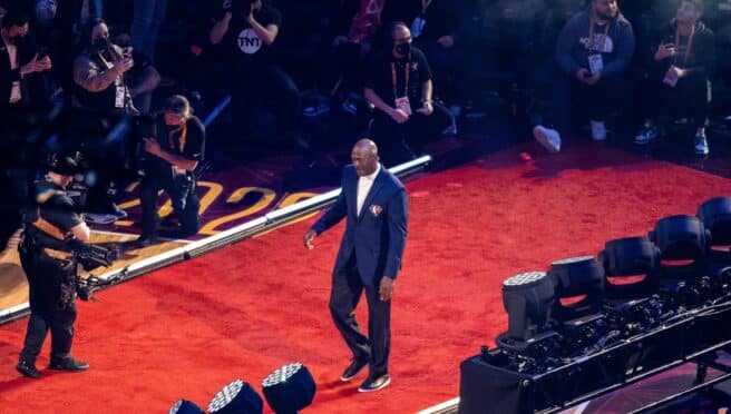 33 Inspiring Facts About Michael Jordan - The Fact Site