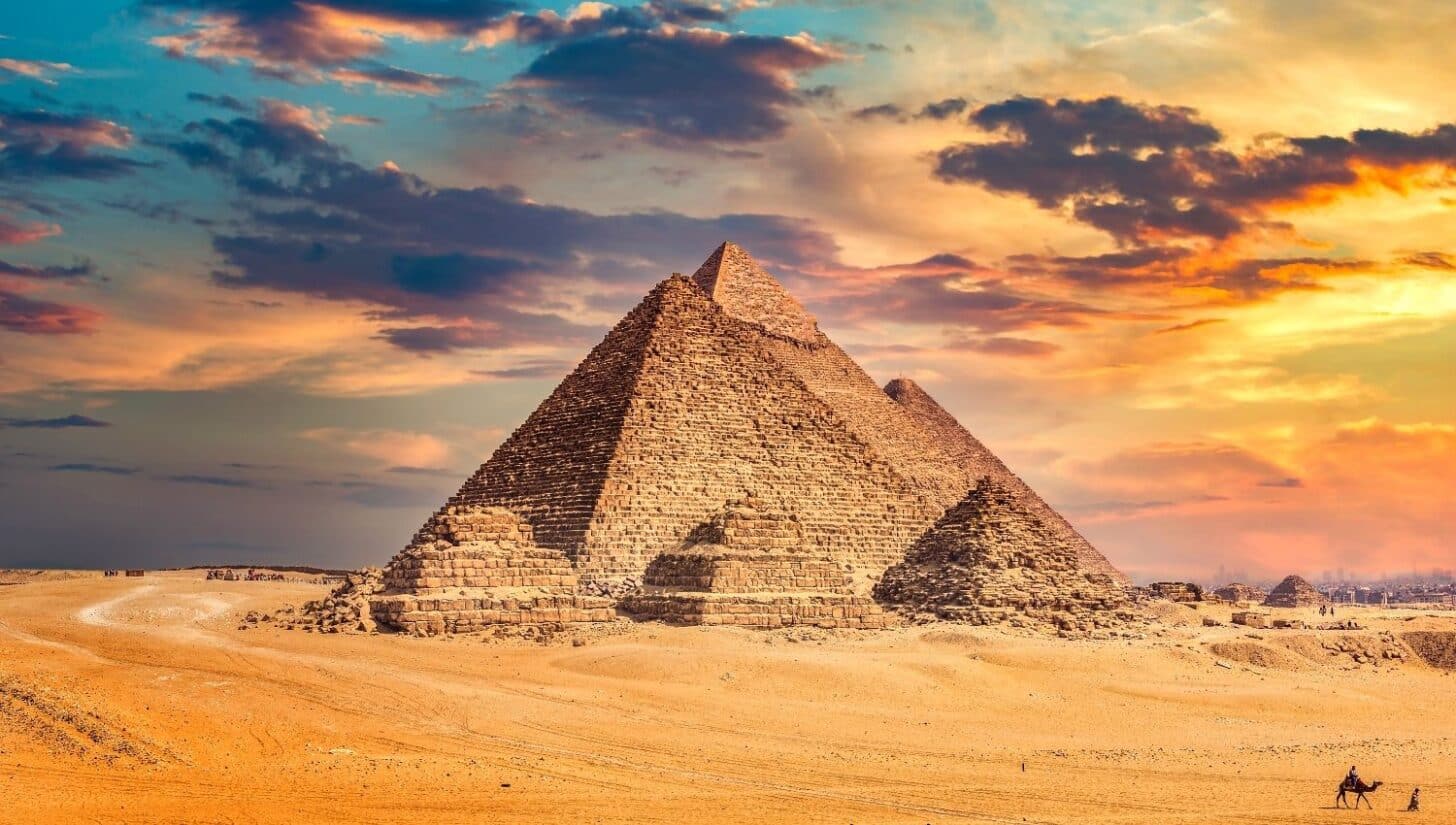 How Did the Ancient Egyptians Build the Pyramids? - The Fact Site