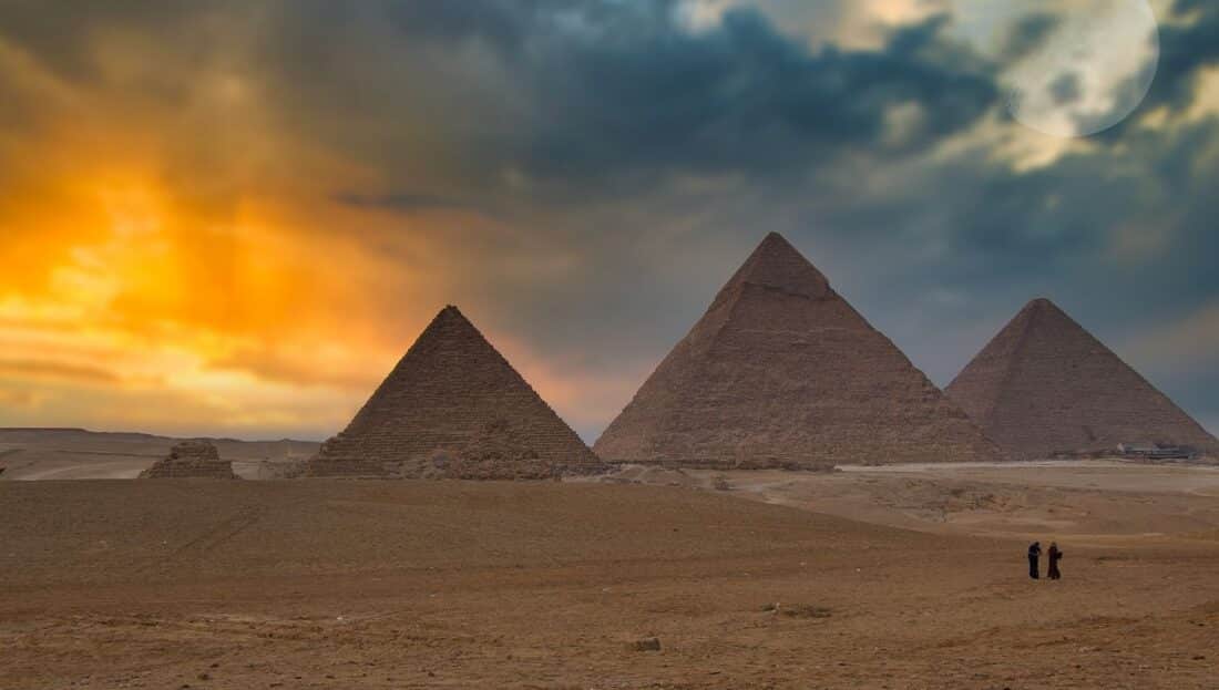 How Did the Ancient Egyptians Build the Pyramids? - The Fact Site