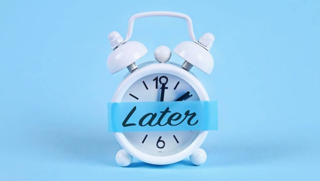 15 Paralyzing Facts About Procrastination - The Fact Site